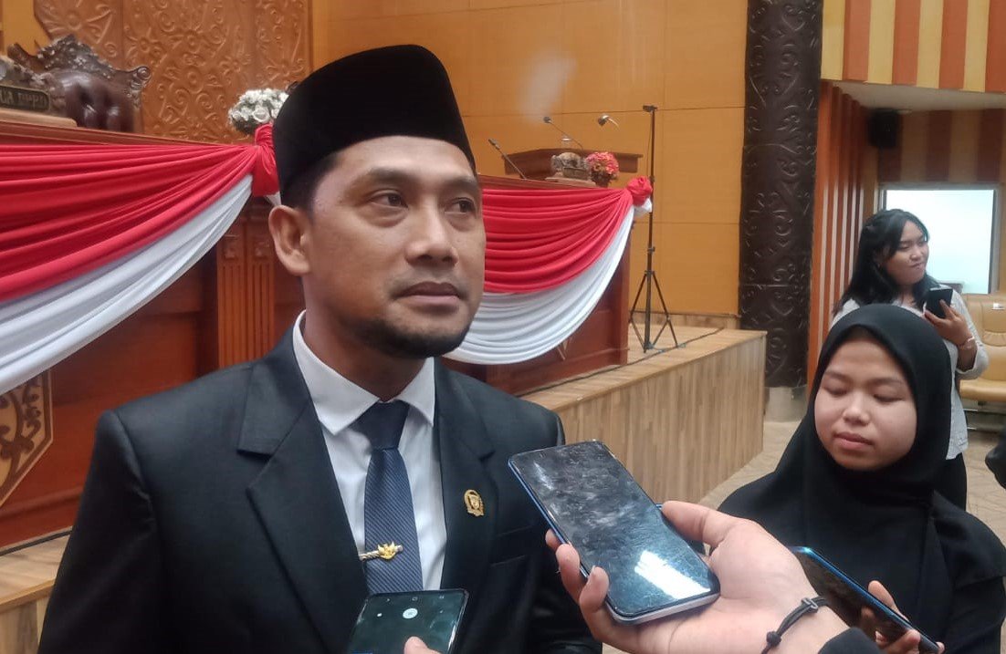Menunggu Sekian Bulan, Abdul Rohim Dilantik Jadi Anggota DPRD Samarinda ...