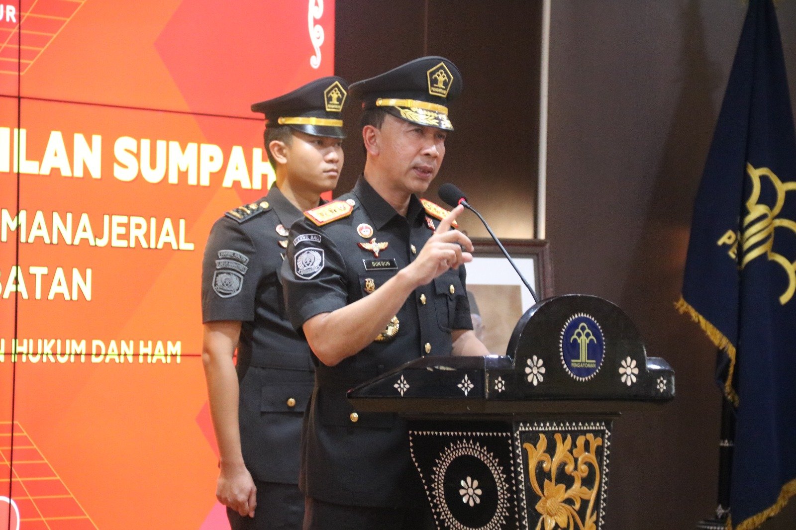 Lantik 24 Pejabat Baru di Lingkungan Kemenkumham Kaltim, Ini Pesan Gun ...